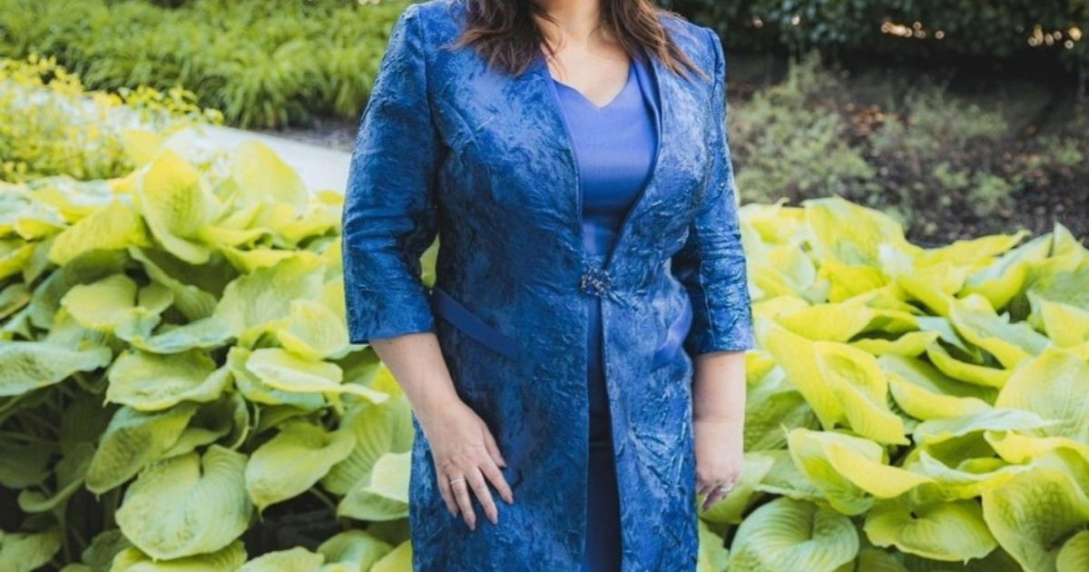 Svadobná mama moletka: Ako si vybrať ideálny outfit? - Salón Valery